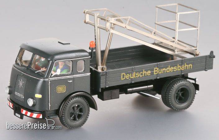 Weinert 45023 - Henschel mit Ruthmann-Steigeraufbau